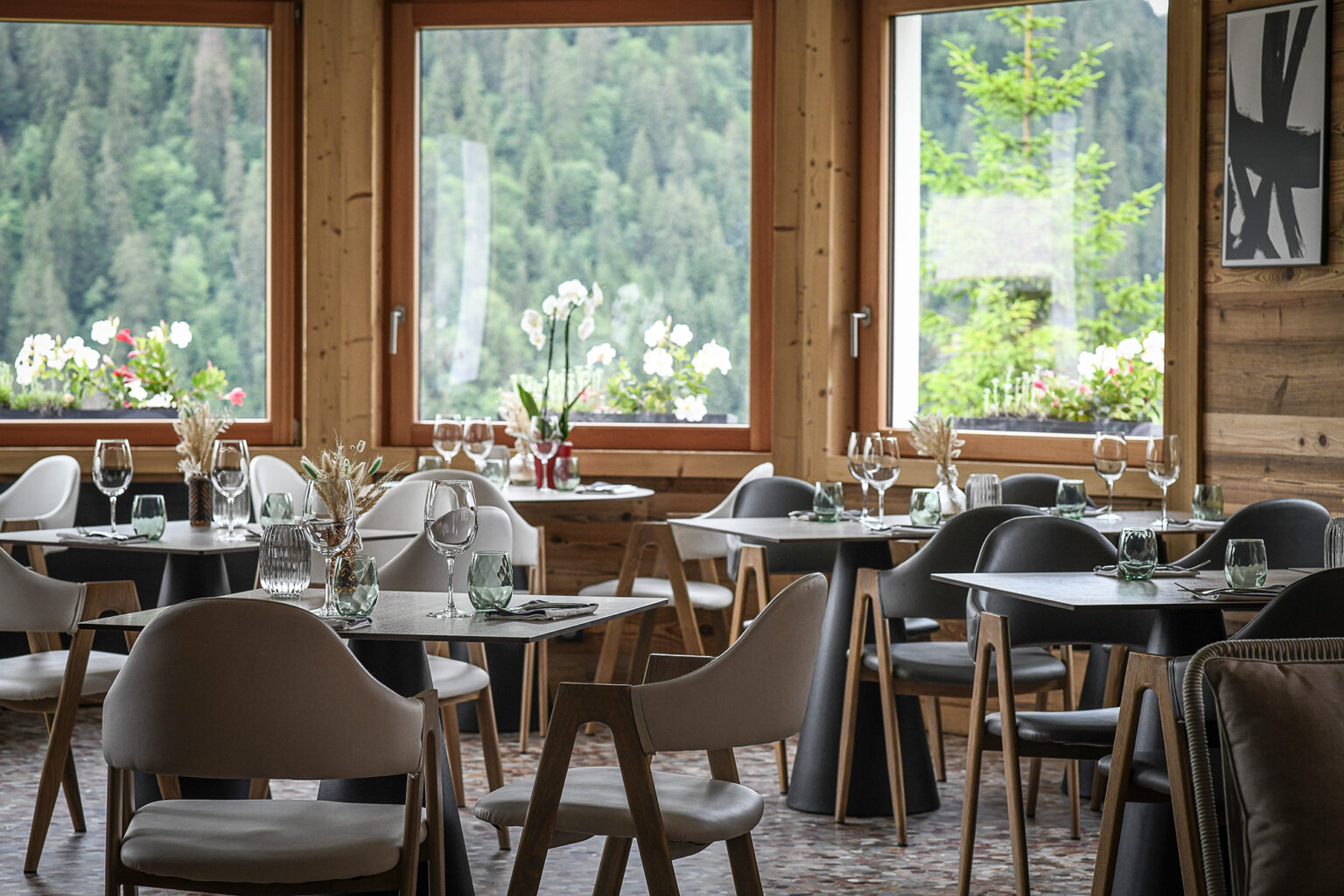 RESTAURANT I Fleur de Neige Châtel I Cuisine de saison